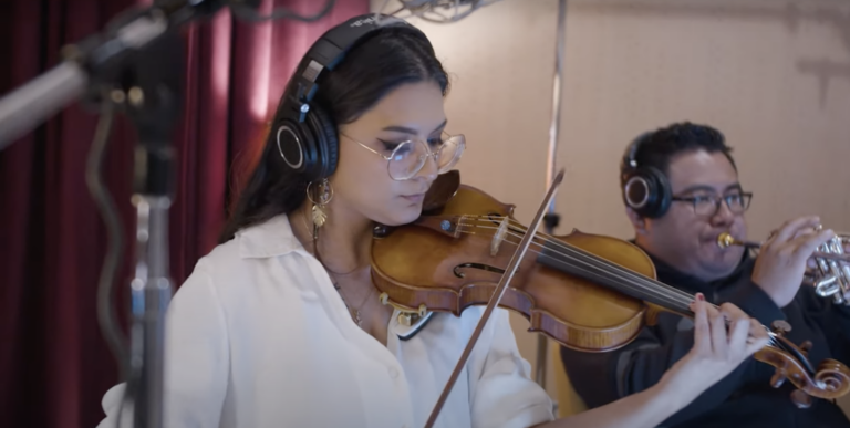 Mariachi Instruments: A Guide to the Vihuela, Trumpet, and More - Blog ...